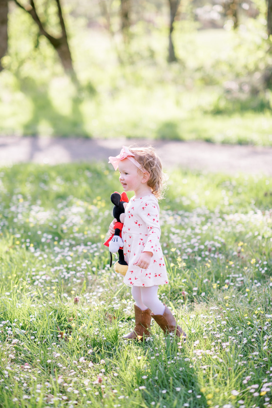 A Sunny Spring Family Session - kendracatesphotography.com