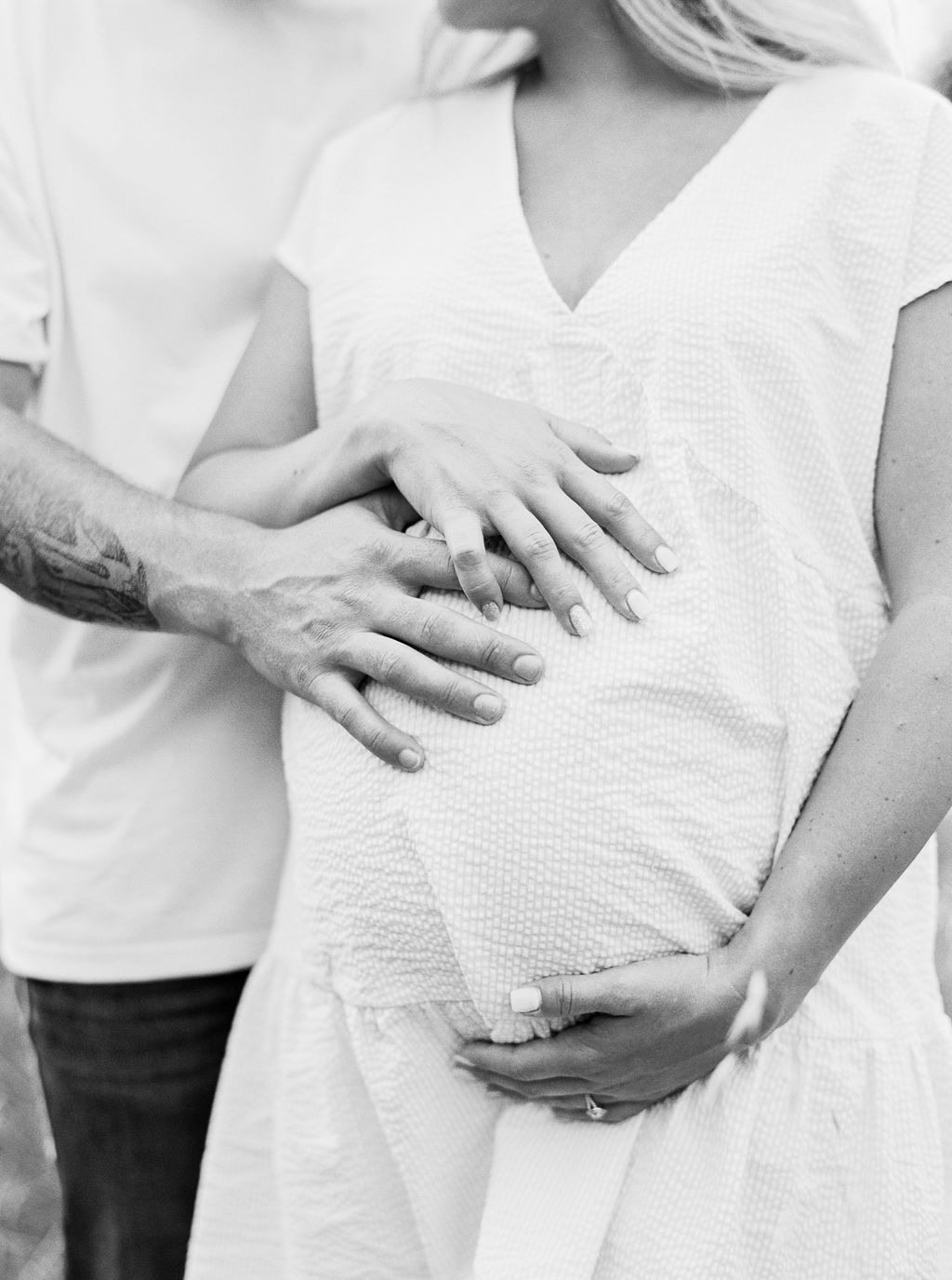 Beautiful Sunset Maternity Session for Maya & Mason ⎹ Oregon Maternity ...