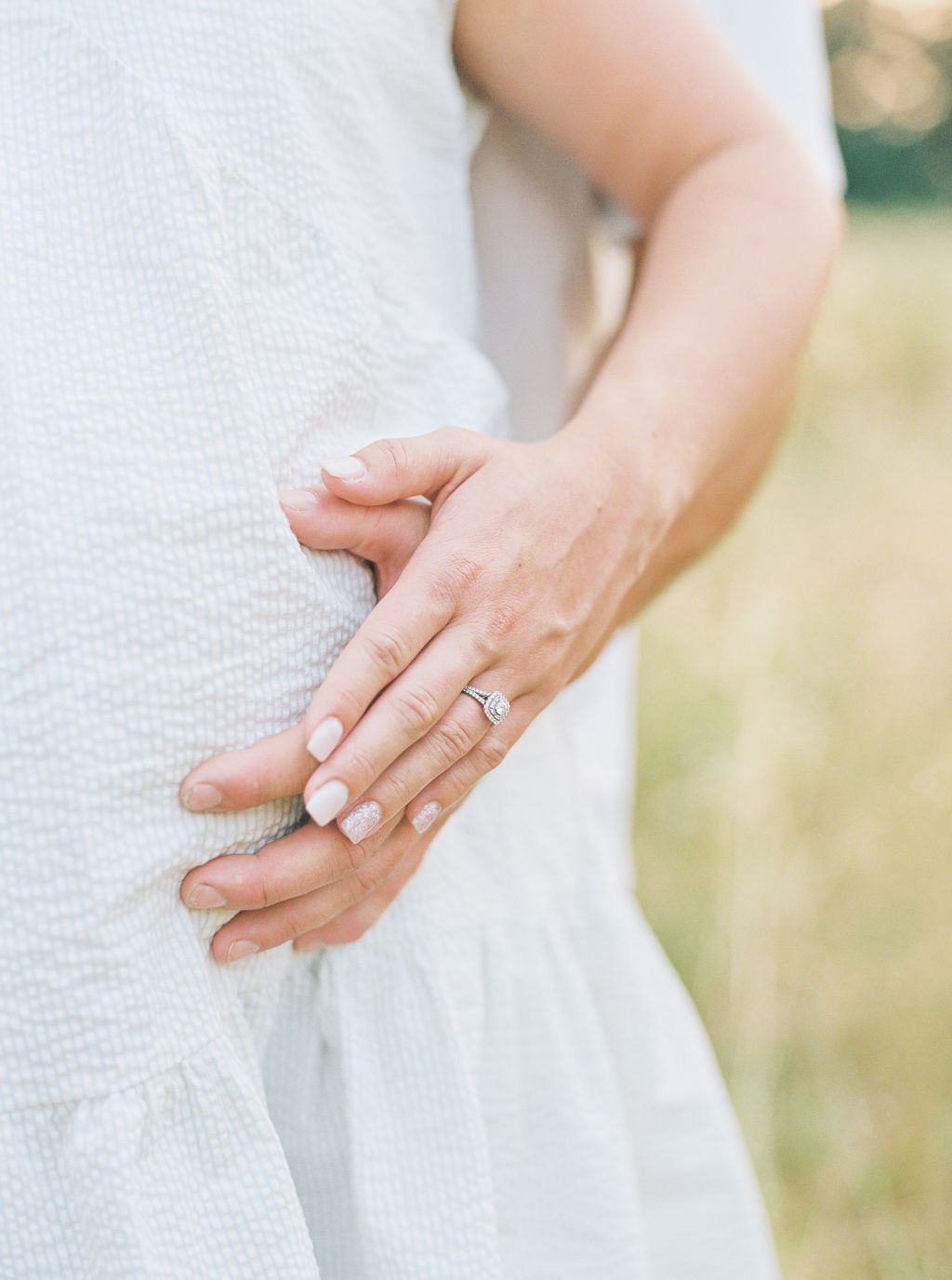 Beautiful Sunset Maternity Session for Maya & Mason ⎹ Oregon Maternity ...